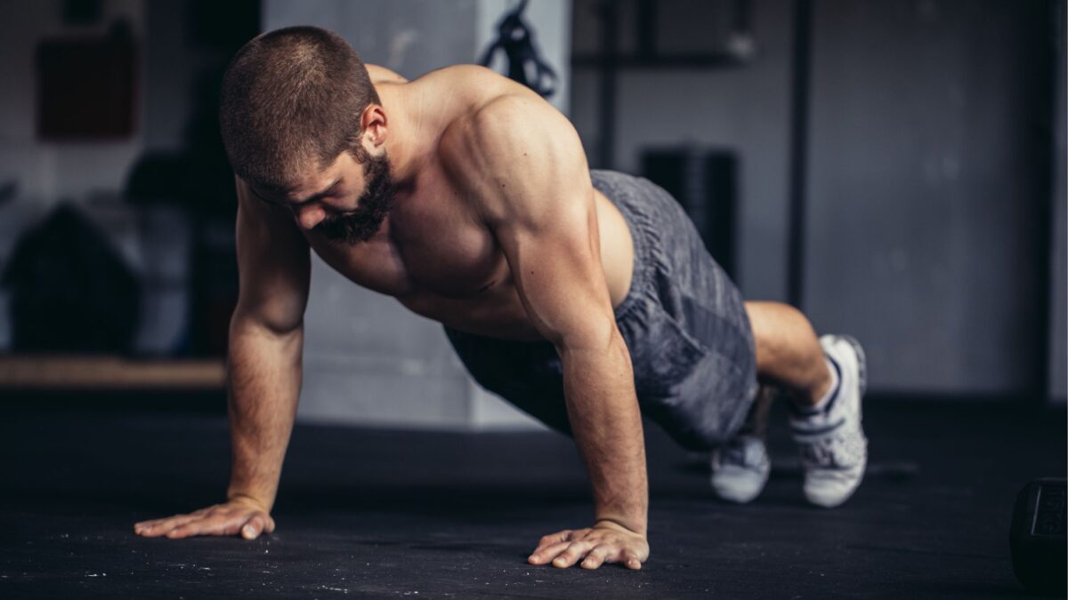 Comment atteindre 100 pompes avec un entraînement progressif efficace